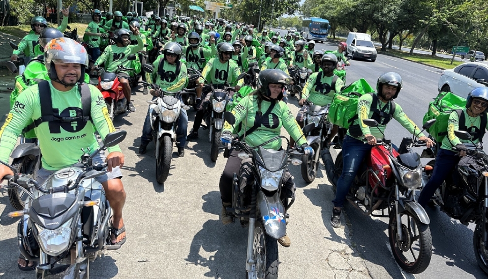 In collaboration with more than 100 moto drivers, 10Bet Brasil carried ...